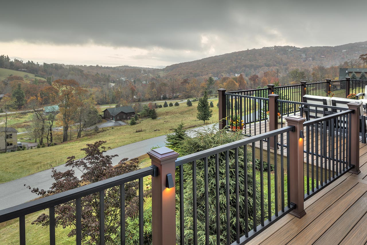 How to Choose the Right Deck Railing | Trex* | Trex